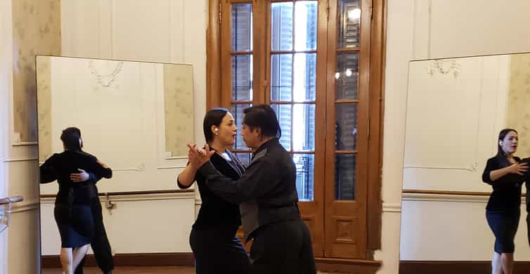 Buenos Aires: Group tango class with mate and snacks | GetYourGuide