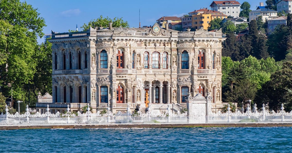 Istanbul: National Palaces Full Pass incl. Dolmabahce Palace | GetYourGuide