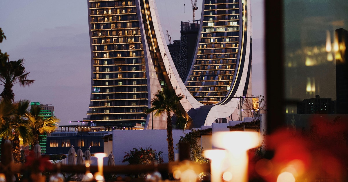 Doha: Tour nocturno de la ciudad de Doha desde el hotel o servicio de ...
