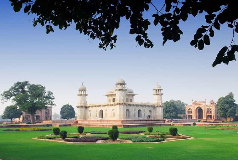 Tour privado de día completo por el Taj Mahal y la ciudad de Agra ...