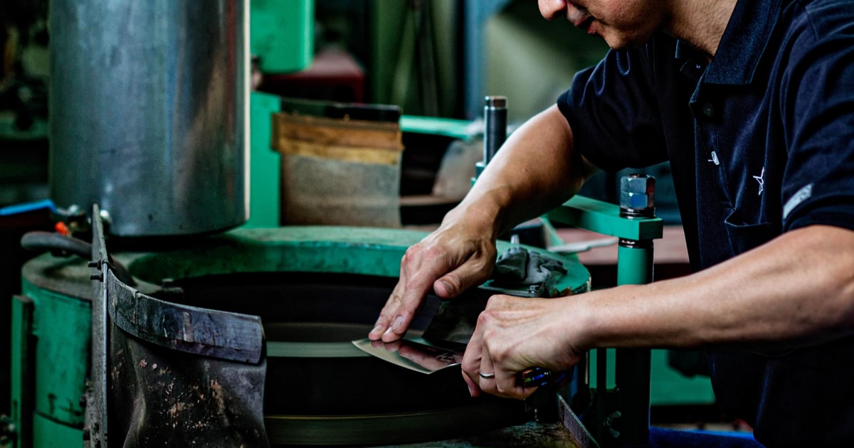 Seki, Gifu : Mitsuboshi Cutlery Kitchen Knife Factory Tour | GetYourGuide
