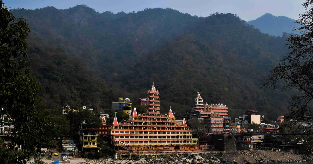 Spirituelle Abend-Tour durch Rishikesh mit dem heiligen Ganga Aarti ...