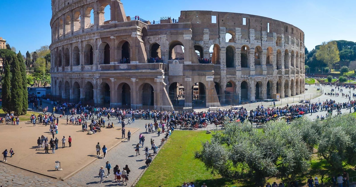 Rooma: Roomassa: Colosseum VIP Areenalle pääsy ääniopassovelluksella ...