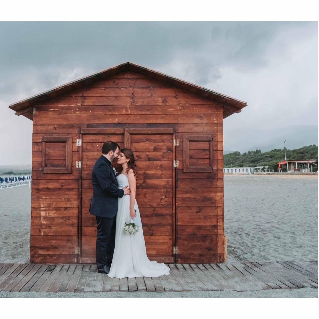 Couples' photo shoot in Calabria | GetYourGuide