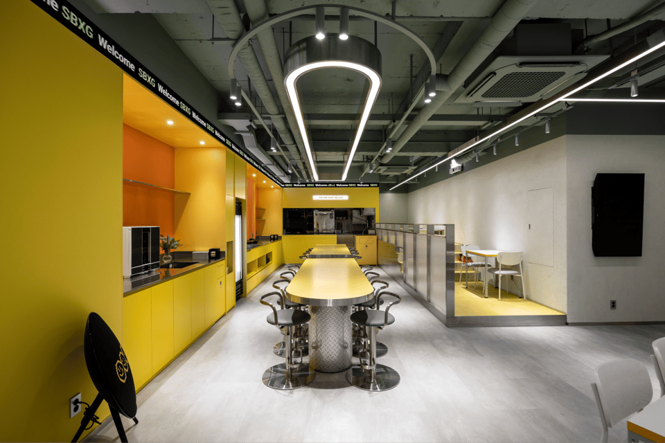 Seoul: Esports Club House Tour, Meal Provided | GetYourGuide