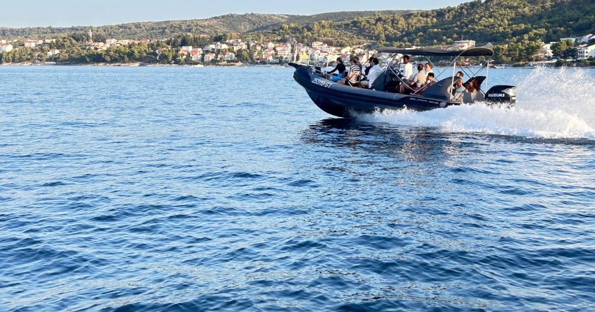 Tour en barco de día completo y Olife Beach Bar, Laguna Azul, Trogir ...