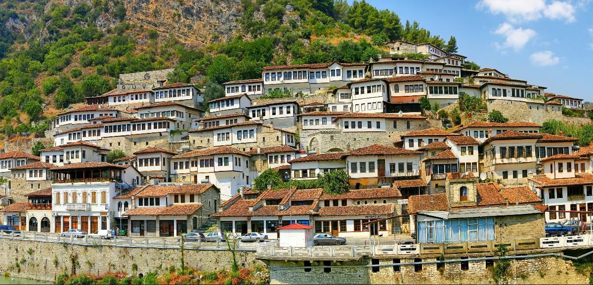 Z Durresu/Golemu: Zamek Berat i Stary Bazar | GetYourGuide