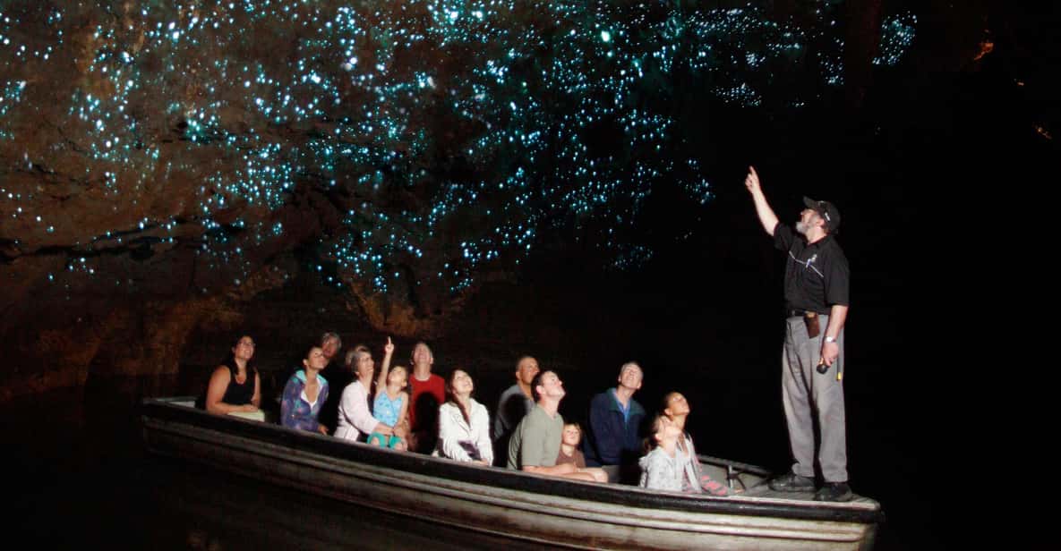 Vanuit Auckland: Hobbiton filmset en Waitomo Grotten Tour | GetYourGuide