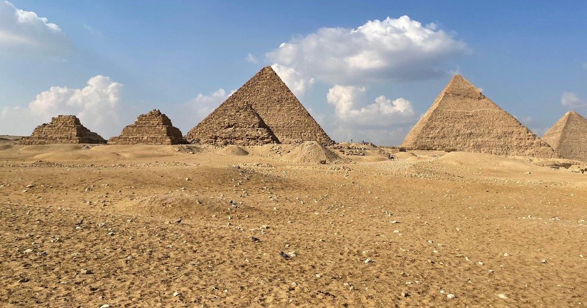 Female Guide To Pyramids of Giza, Egyptian Museum and Bazaar | GetYourGuide