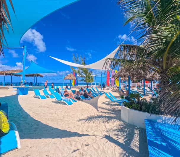 Nassau: Sun Cay Day Trip, Snorkel, Iguana Encounter, & Lunch | GetYourGuide