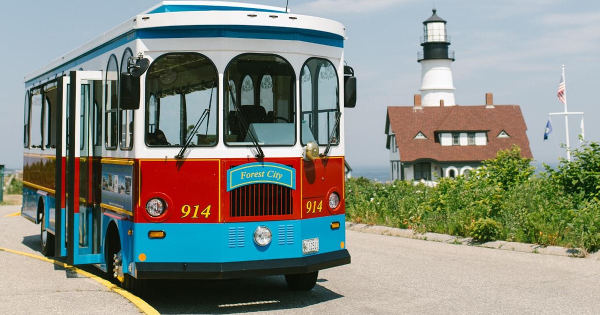 Portland: Lighthouse Trolley Tour with 3 Lighthouse Stops | GetYourGuide