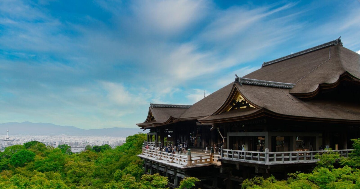 Il patrimonio di Kyoto: Il mistero di Fushimi Inari e il tempio di ...