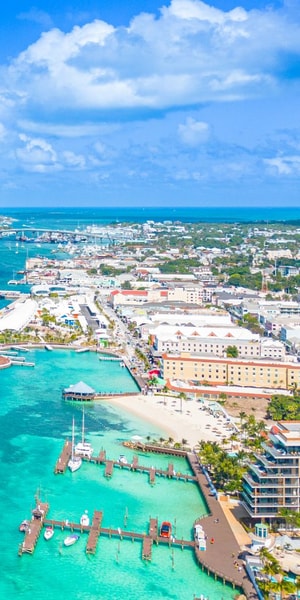 Nassau: Sun Cay and Swimming Pigs Boat Trip with Lunch | GetYourGuide