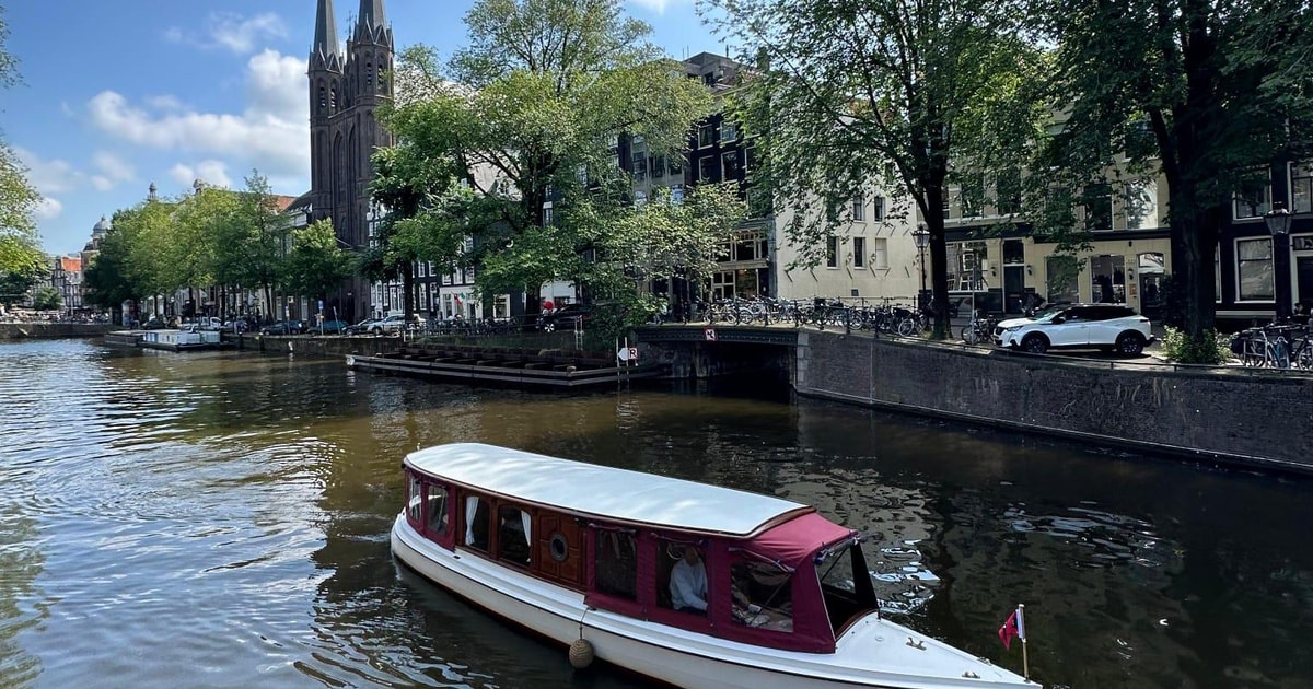 Amsterdam: Private Bootstour Amsterdam mit Willkommensdrink | GetYourGuide