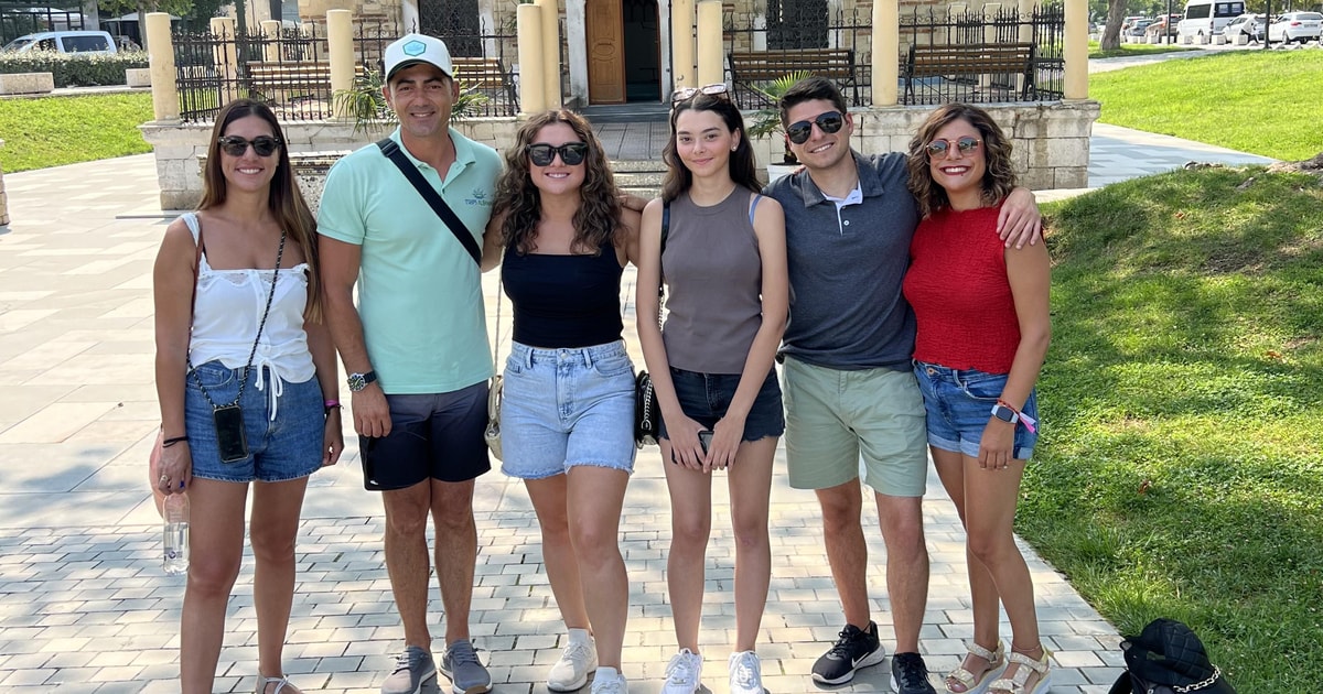 Tour a piedi della città vecchia di Valona | GetYourGuide