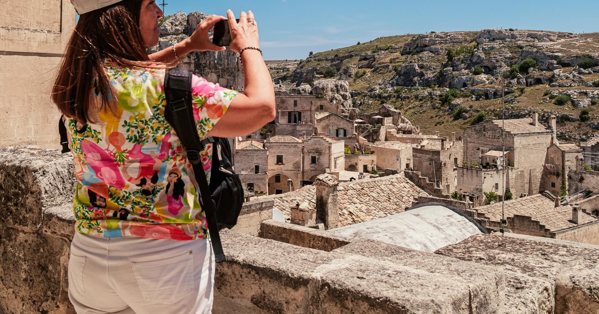 Ab BARI: Besichtigung von Alberobello und Matera mit dem Privatbus, Besuch von 2 UNESCO-Stätten ...