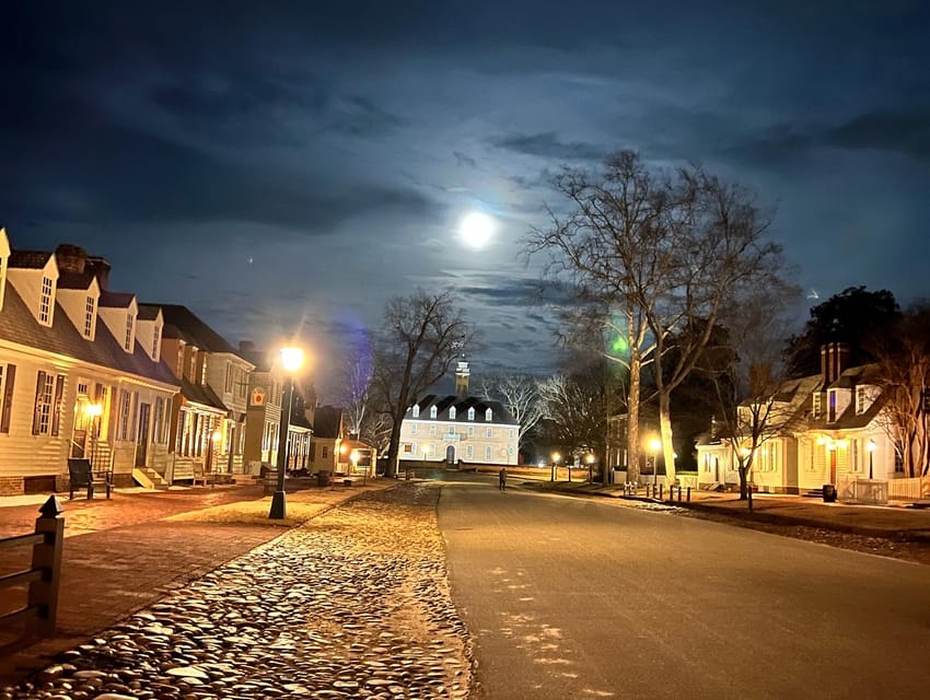Williamsburg: Dead of Night Ghost Walking Tour | GetYourGuide