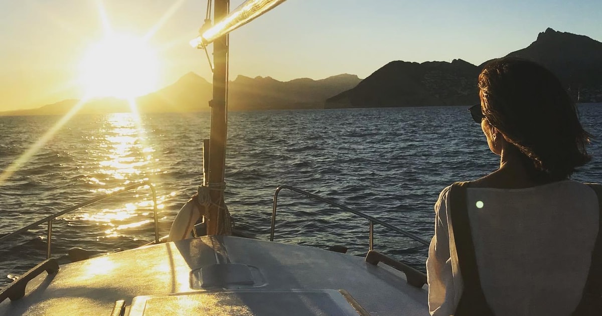 Altea: Amazing Sunset in a traditional Llaut | GetYourGuide