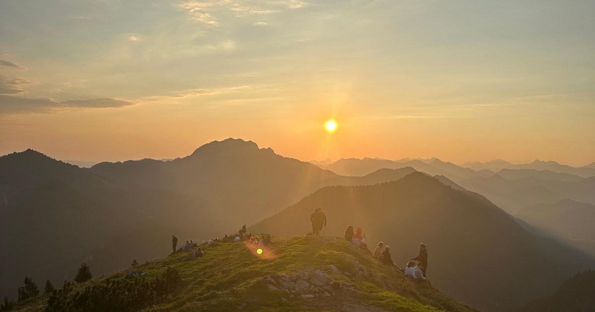 Sunrise hike on the Jochberg (Bavaria) | GetYourGuide