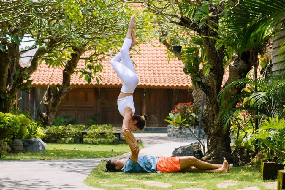 Acroyoga Class | GetYourGuide