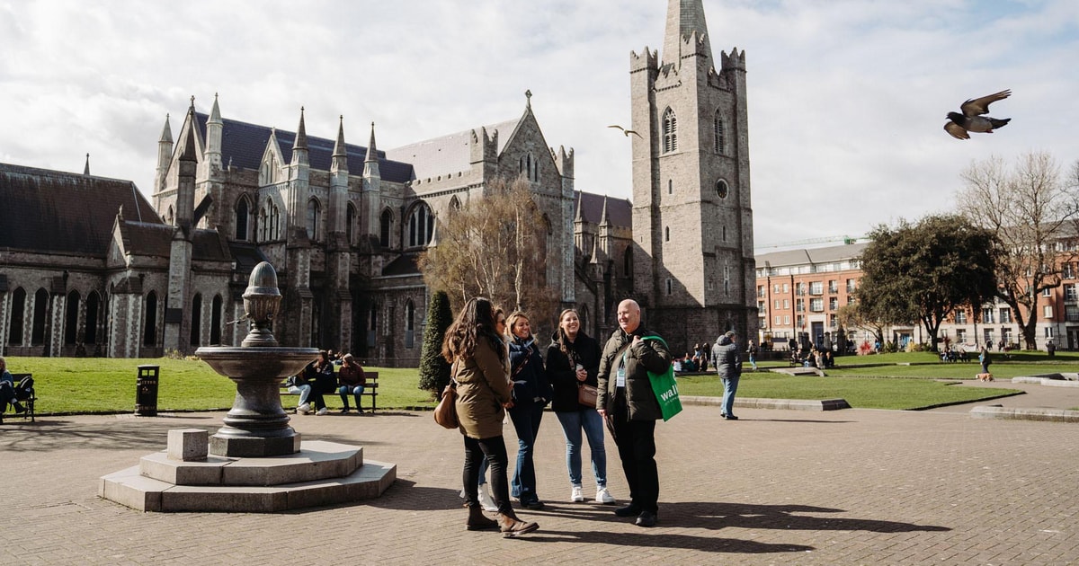 Dublin: Trinity College, Castle, Guinness and Whiskey Tour | GetYourGuide