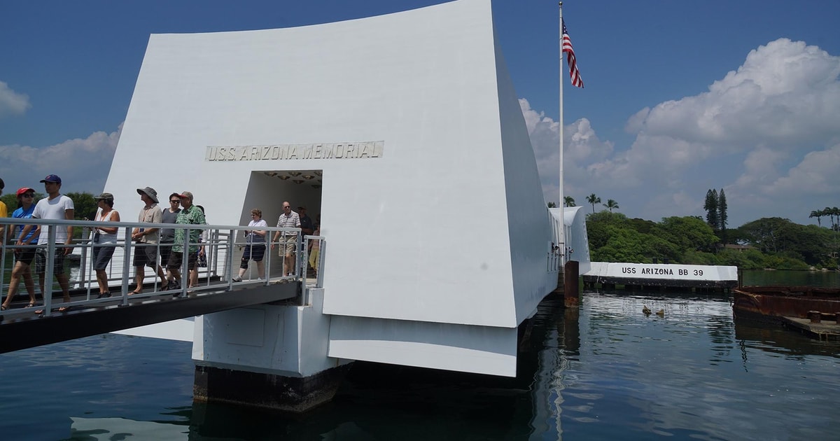 Private Pearl Harbor - USS Arizona and USS Missouri | GetYourGuide