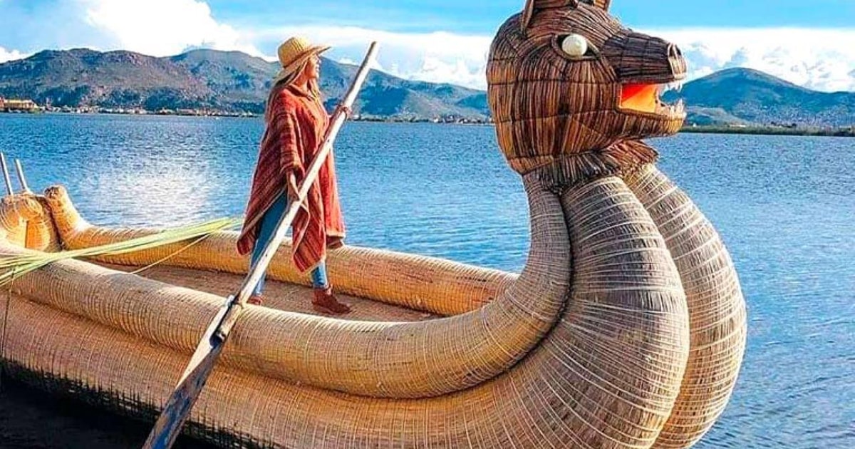 Excursie privată la insulele Uros cu barca tradițională | GetYourGuide