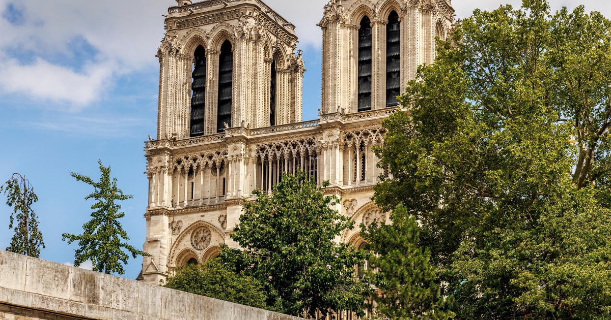 Paris: Notre Dame Island Tour & Sainte Chapelle Ticket | GetYourGuide