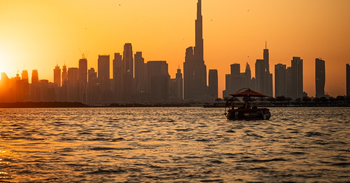 Dubai: Barbecue-Donut-Bootsfahrt auf dem Dubai Creek | GetYourGuide