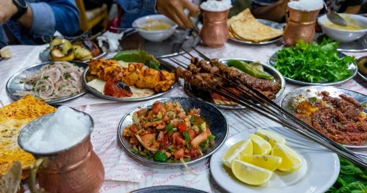 Istanbul: Traditional Turkish Dinner | GetYourGuide