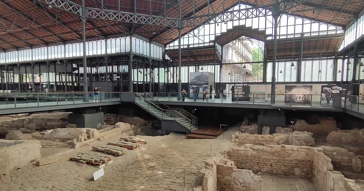 Barcelona: 360-Degree Virtual Tour with Historian | GetYourGuide