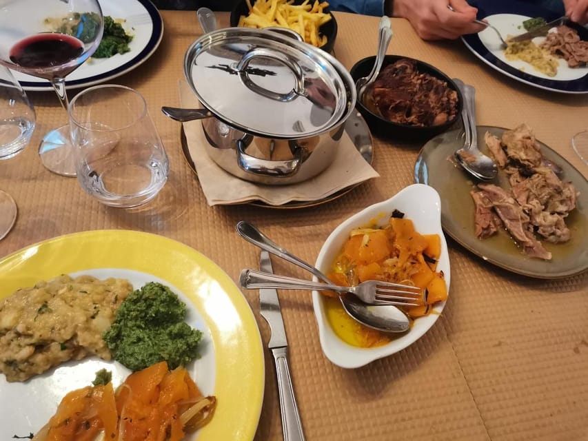 Producción de corcho, Vino, Comida, Templo de Diana y Capilla de los ...