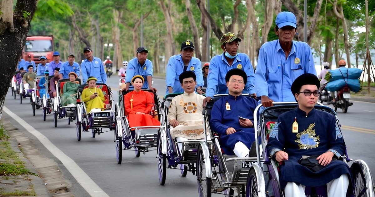 From Hue: Hue Evening Foodie Cyclo Tour. | GetYourGuide