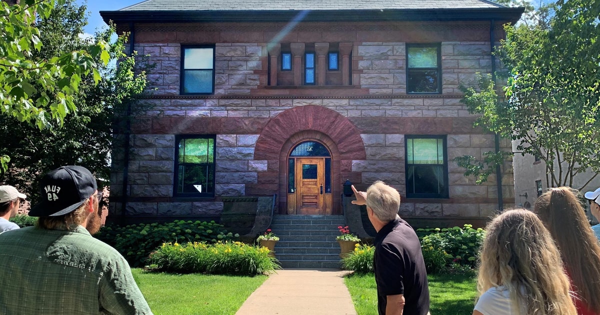 St. Paul: Private Walking Tour Summit Ave Victorian Homes | GetYourGuide