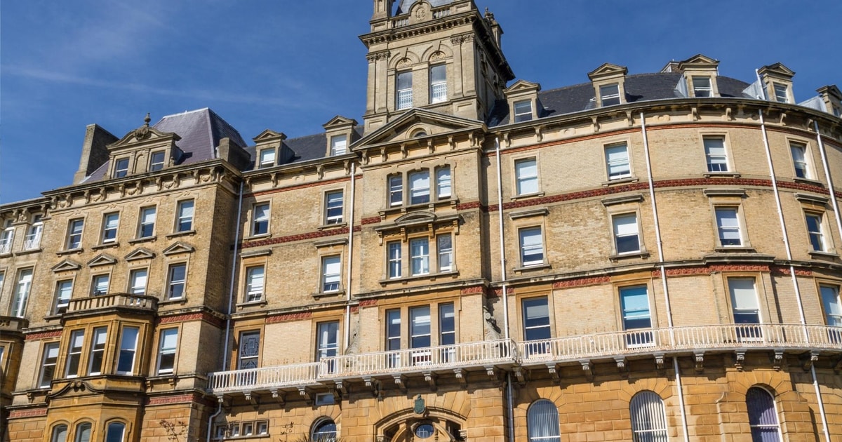 Bournemouth: Sights & Highlights Walking tour | GetYourGuide