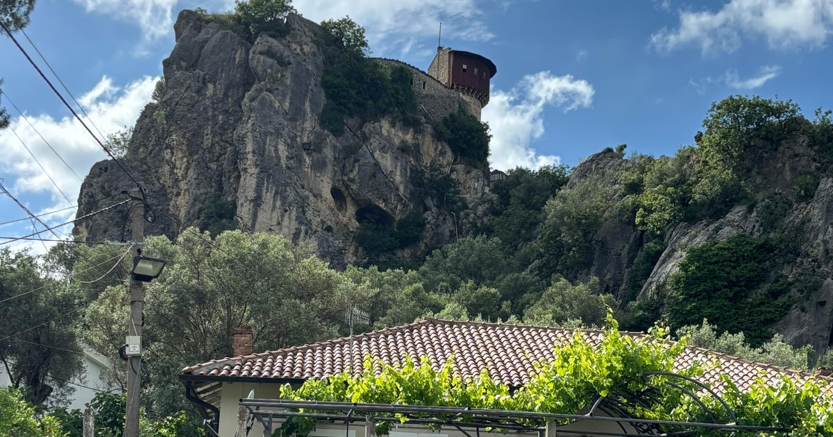 Vanuit Tirana: Petrela-kasteel en de grootste zipline van de Balkan ...