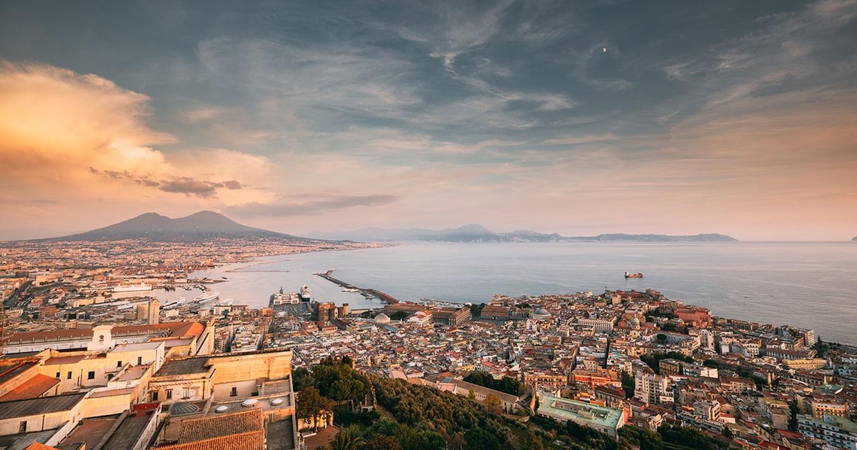 De Nápoles ao Monte Vesúvio e retorno | GetYourGuide