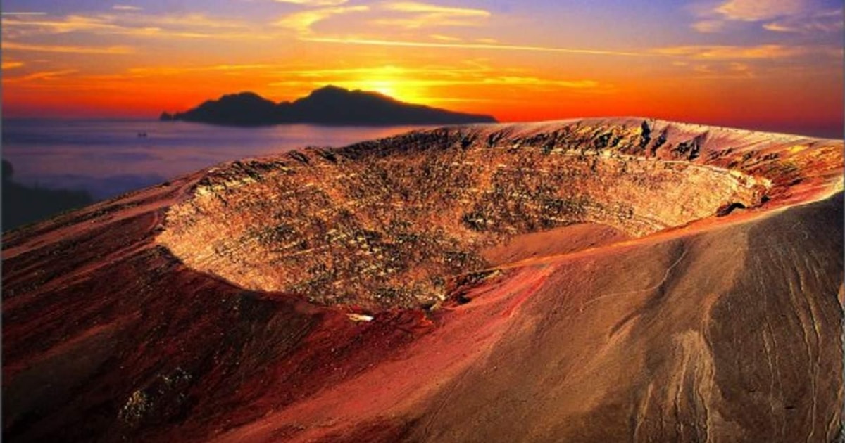 Pompeii: Mount Vesuvius Park Entry Ticket and Transfer | GetYourGuide