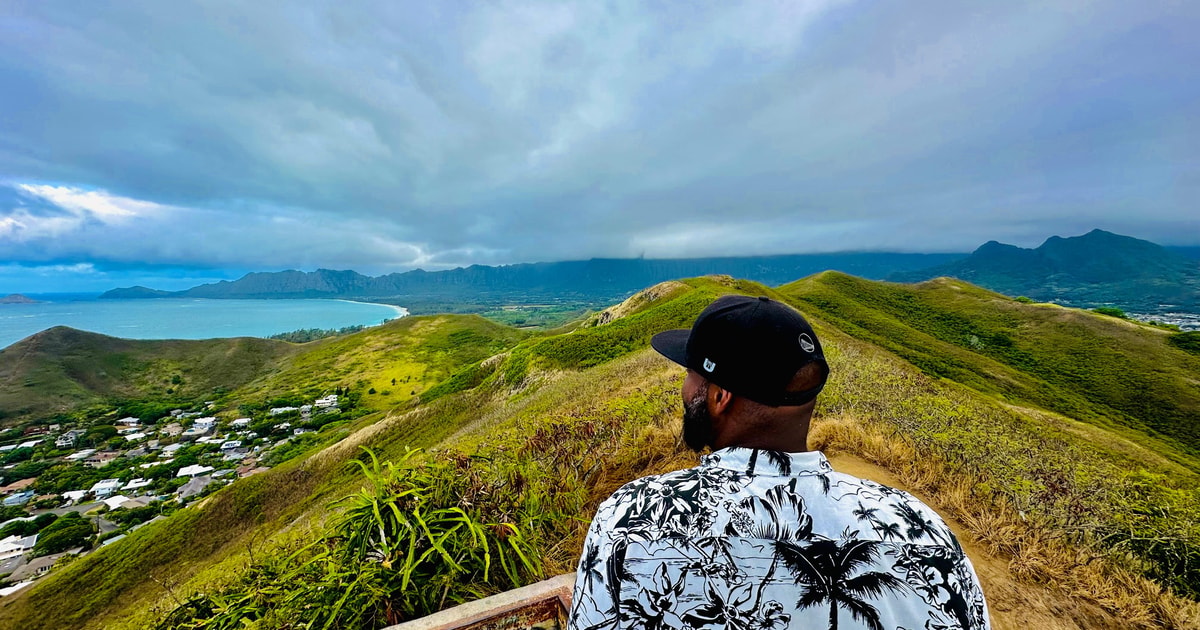Honolulu: Diamond Head Hike with Transfers | GetYourGuide