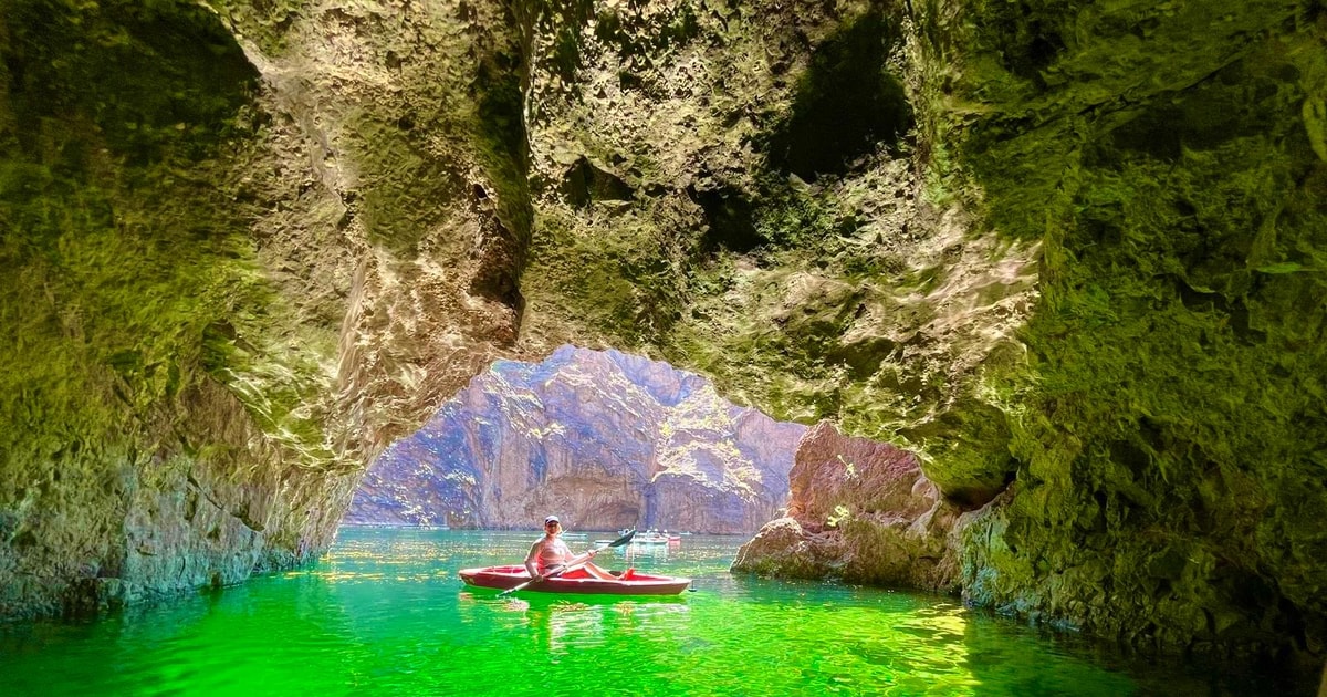 Willow Beach: 5 Coves & 2 Caves Emerald Cave Kayaking Tour | GetYourGuide