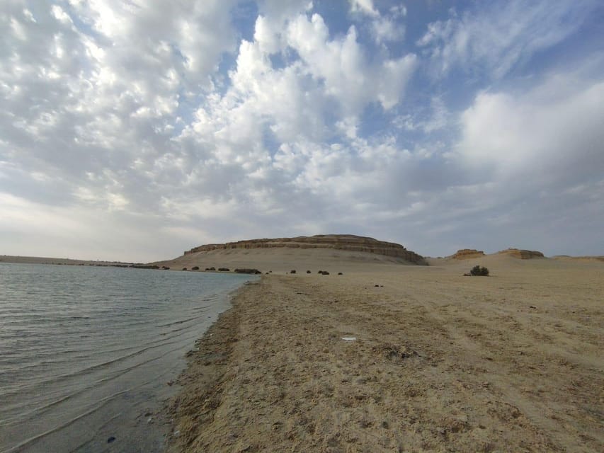 Desde El Cairo: Wadi El-Rayan y Cascadas y Lago Mágico | GetYourGuide
