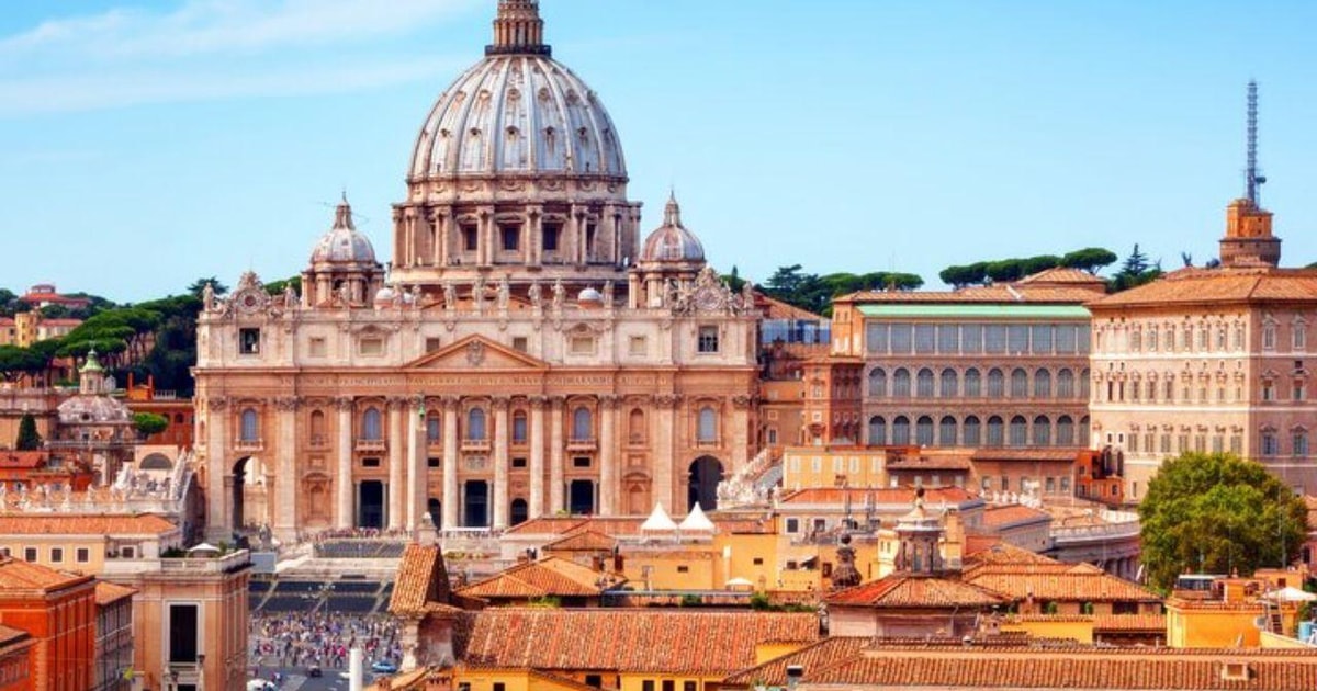 Rome: Vatican Museums, Sistine Chapel, and St. Peter's Tour | GetYourGuide