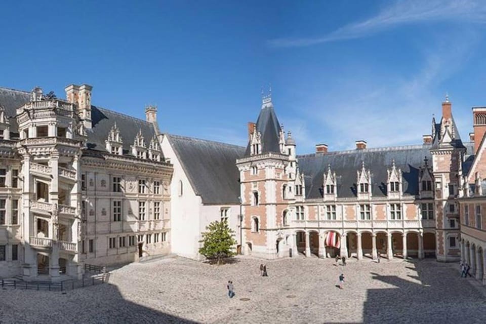París: Excursión a los Castillos del Loira: Chambord y Blois | GetYourGuide