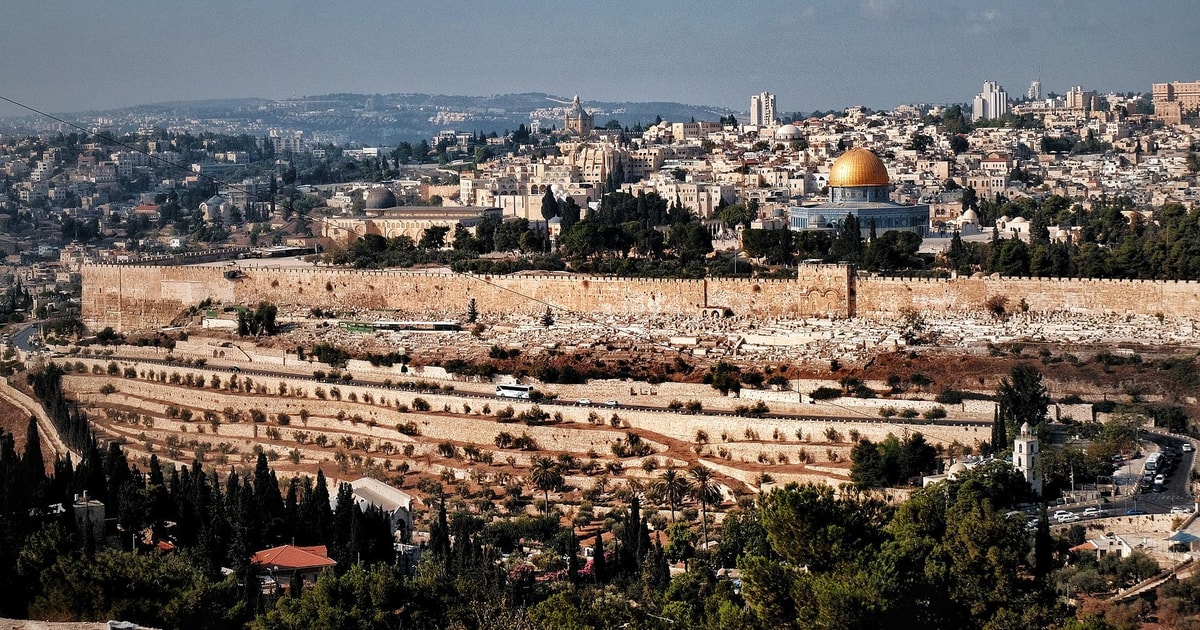 Shrines of Jerusalem and monasteries in the surrounding area | GetYourGuide