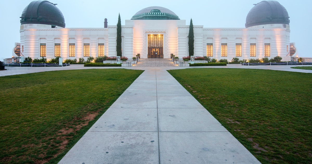 Los Angeles: Private Walking Tour of Griffith Observatory | GetYourGuide