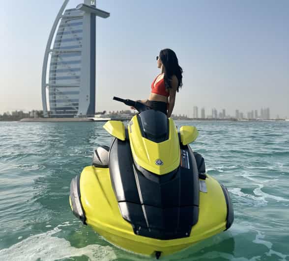 Udsigt til Burj Al Arab: Spændende 30-minutters jetski-tur i Dubai ...