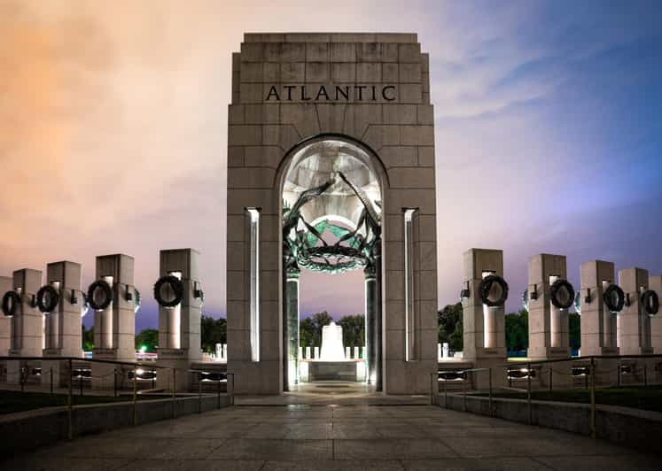 DC: Monuments & Memorials, National Mall Sunset Walking Tour | GetYourGuide