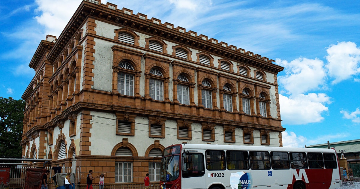 City Tour no Centro Histórico de Manaus com um fotógrafo | GetYourGuide