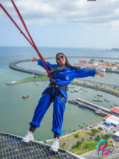Ciudad de Panamá: POIN La Experiencia Edge | GetYourGuide