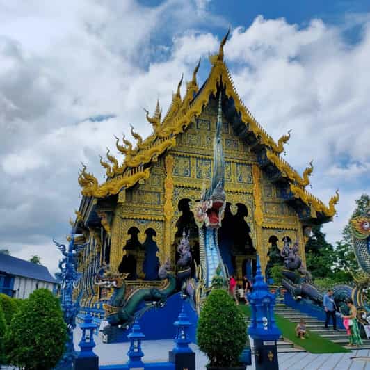 Chiang Rai White & Blue & Huay Pla Kang Temple& Lalitta Cafe | GetYourGuide